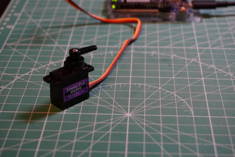 ロボット制御 #16 Arduino UNO R4 Wifi と Raspberry Pi 5 をROS2で繋いでみる | ロボットをつくってみる